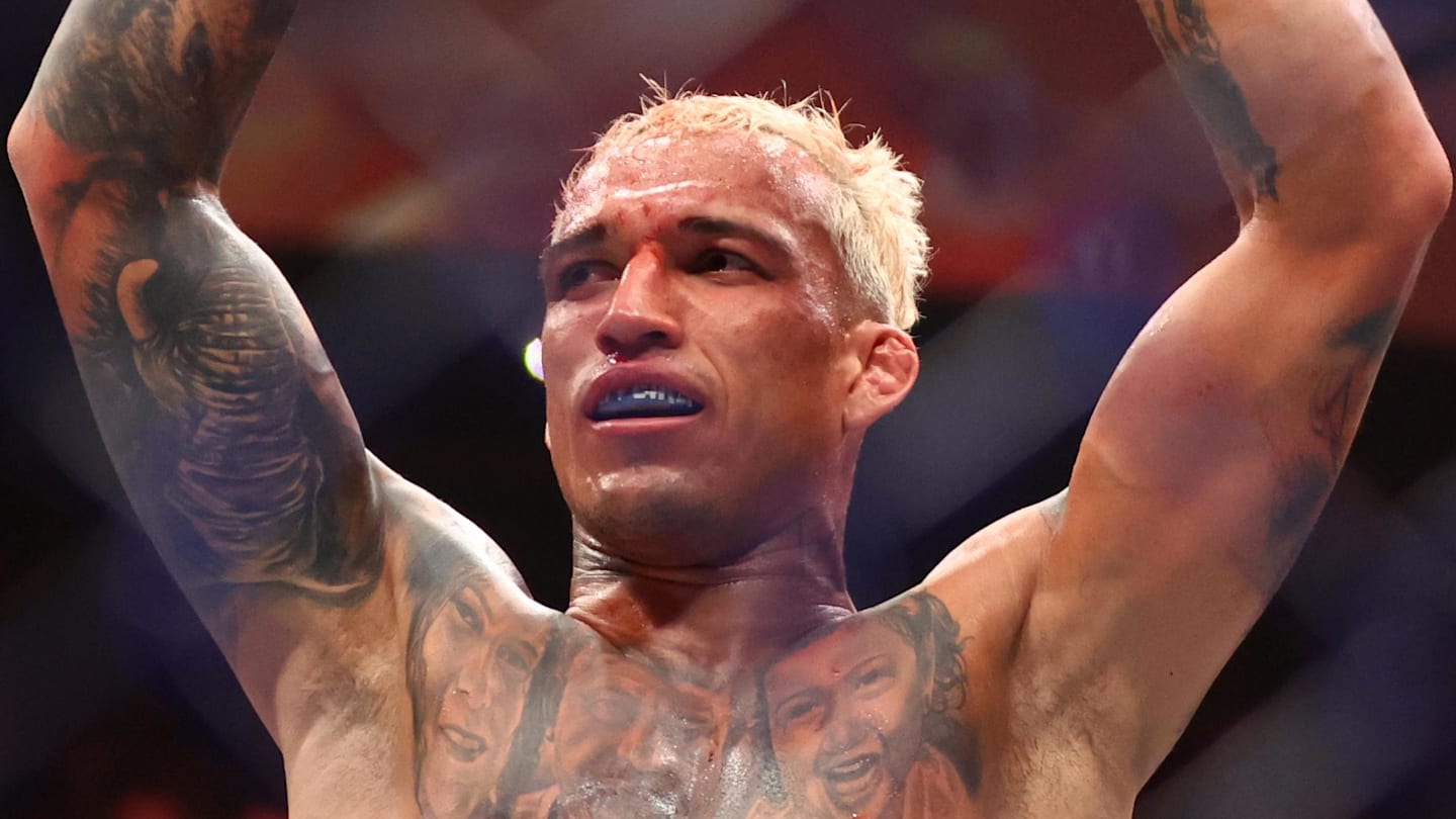 Charles Oliveira makes bold demands for next UFC fight