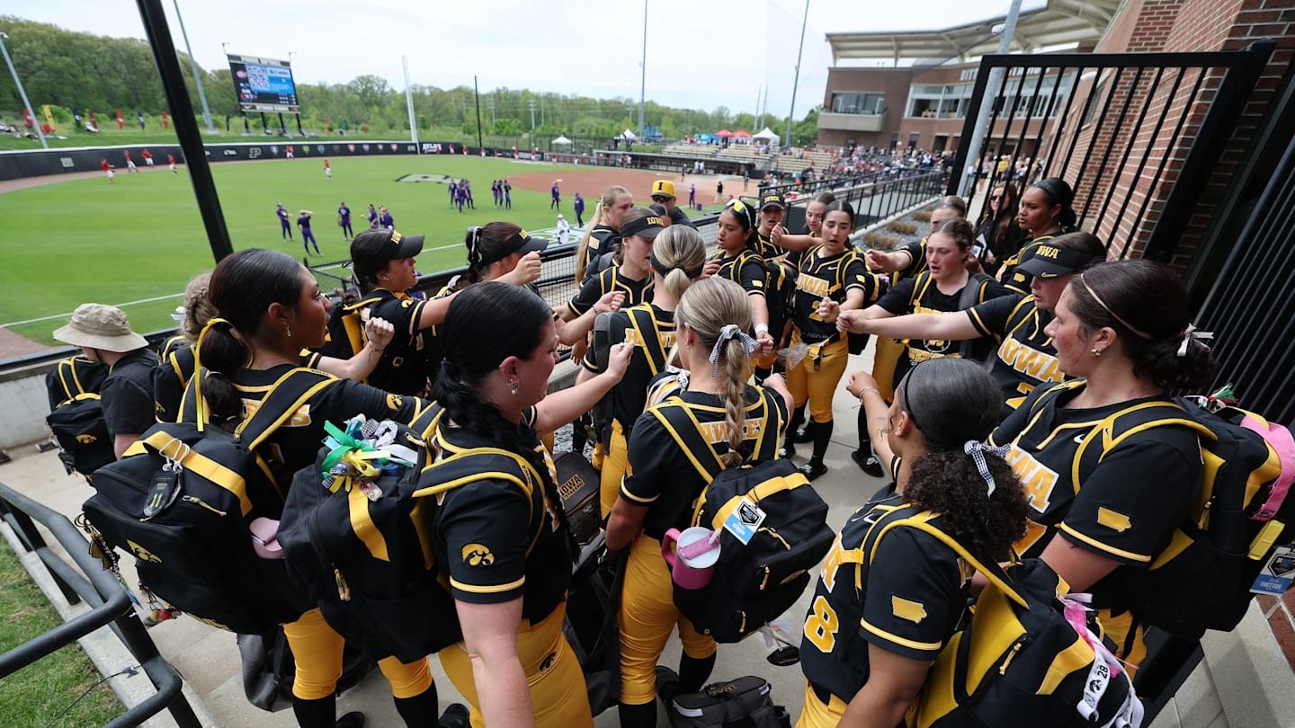 Former Iowa Softball Two-Way Star Transfers to Nevada