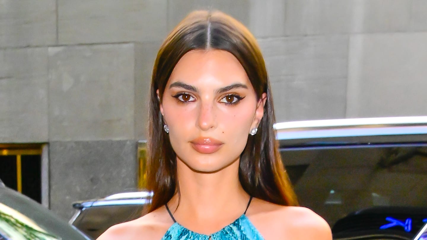 Emily Ratajkowski Puts Her Sultry Spin on a Classic Black One-Piece ...