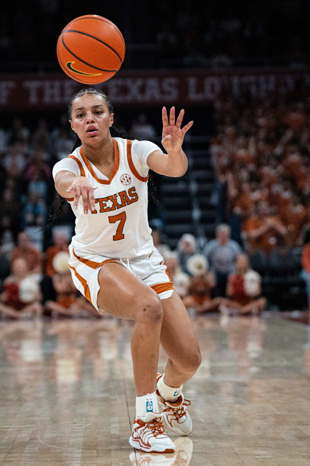 Texas Longhorns' Jordan Lee 'Way Ahead Of The Curve'