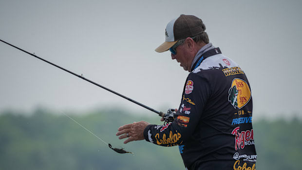 Shad Spawn Bass Fishing Tips from Pro David Walker | Tennessee River ...