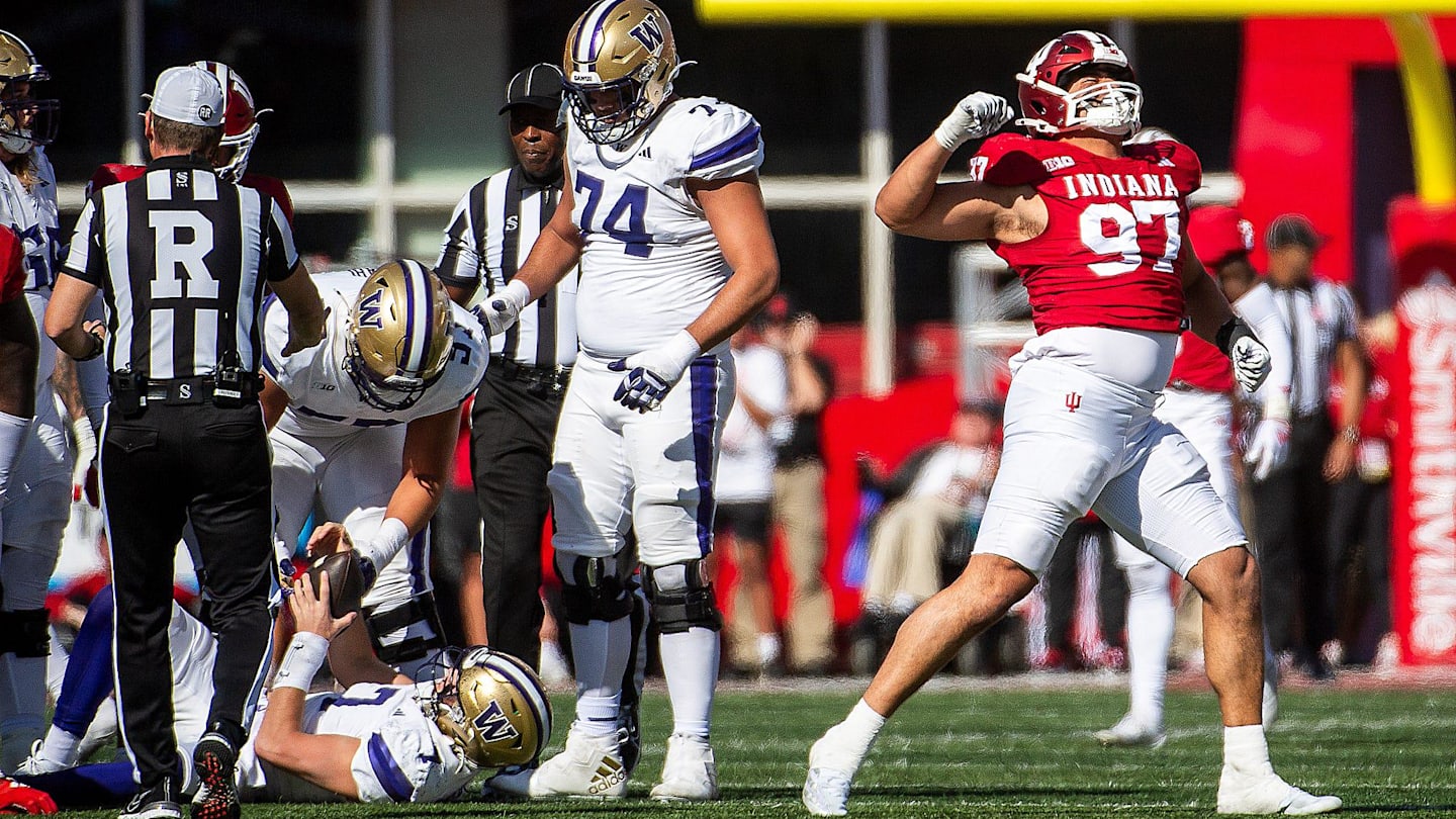 Husky Offensive Line Gets a Game-Long Shuffle in Indiana Loss