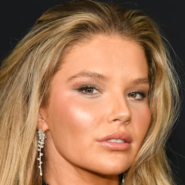 Ellie Thumann’s Bright Triangle Two-Piece Featured This Fitting Western ...