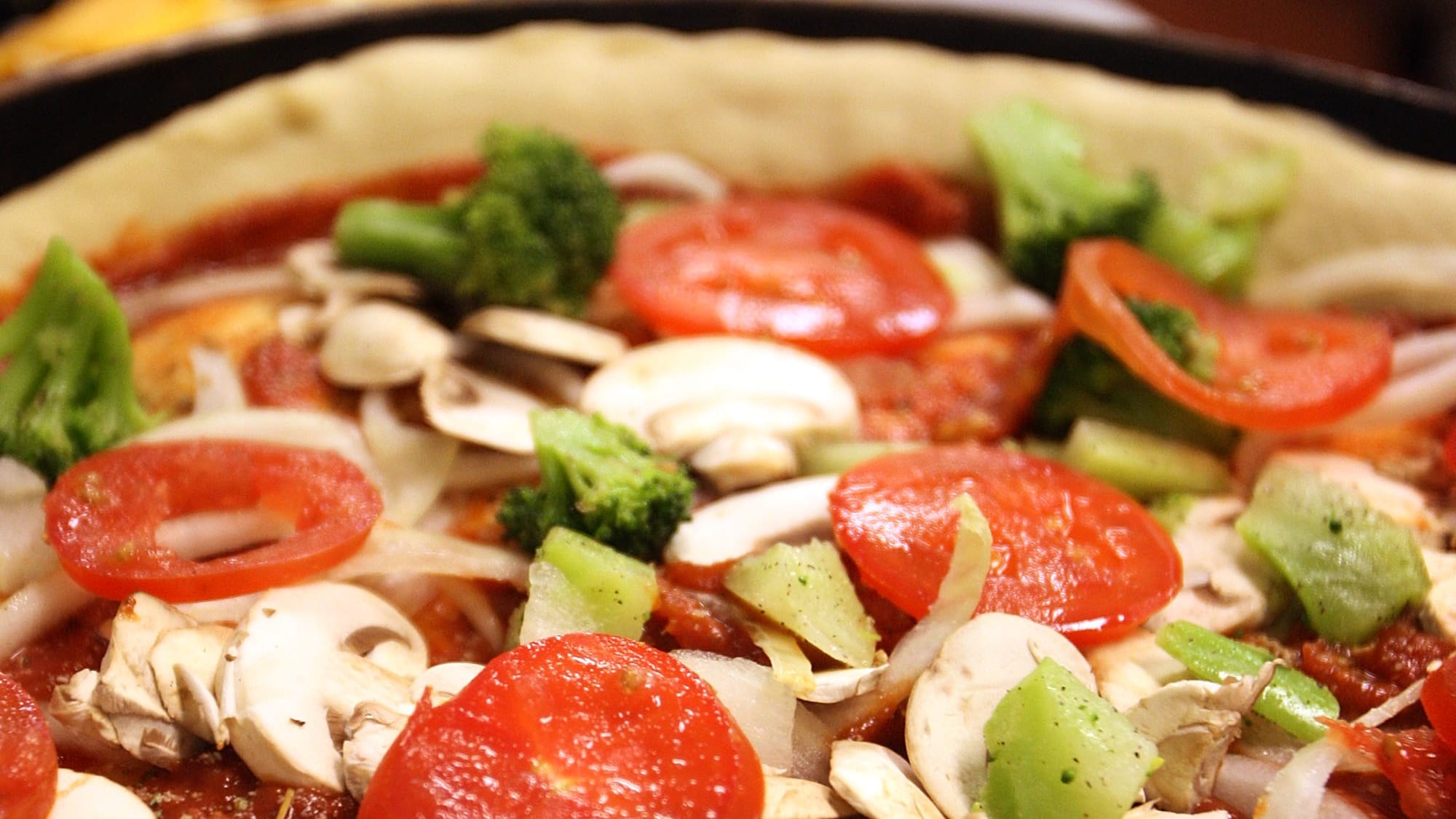 Celebrate National Deep Dish Pizza Day with Uno’s BOGO To-Go Deal