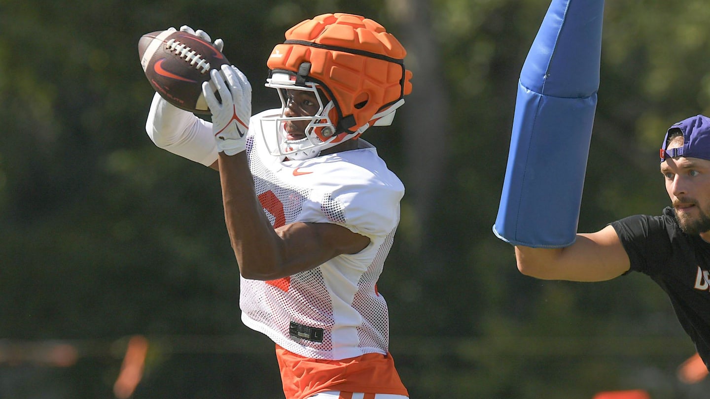 Four-Star Clemson Freshman WR Named to Prestigious ‘Freshman to Watch’ List