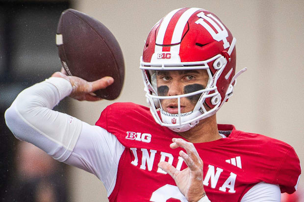 Reports Say Indiana QB Will Miss Game with UW