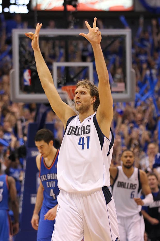 Cooper Flagg looks tiny standing next to 7-foot Mavericks legend Dirk ...