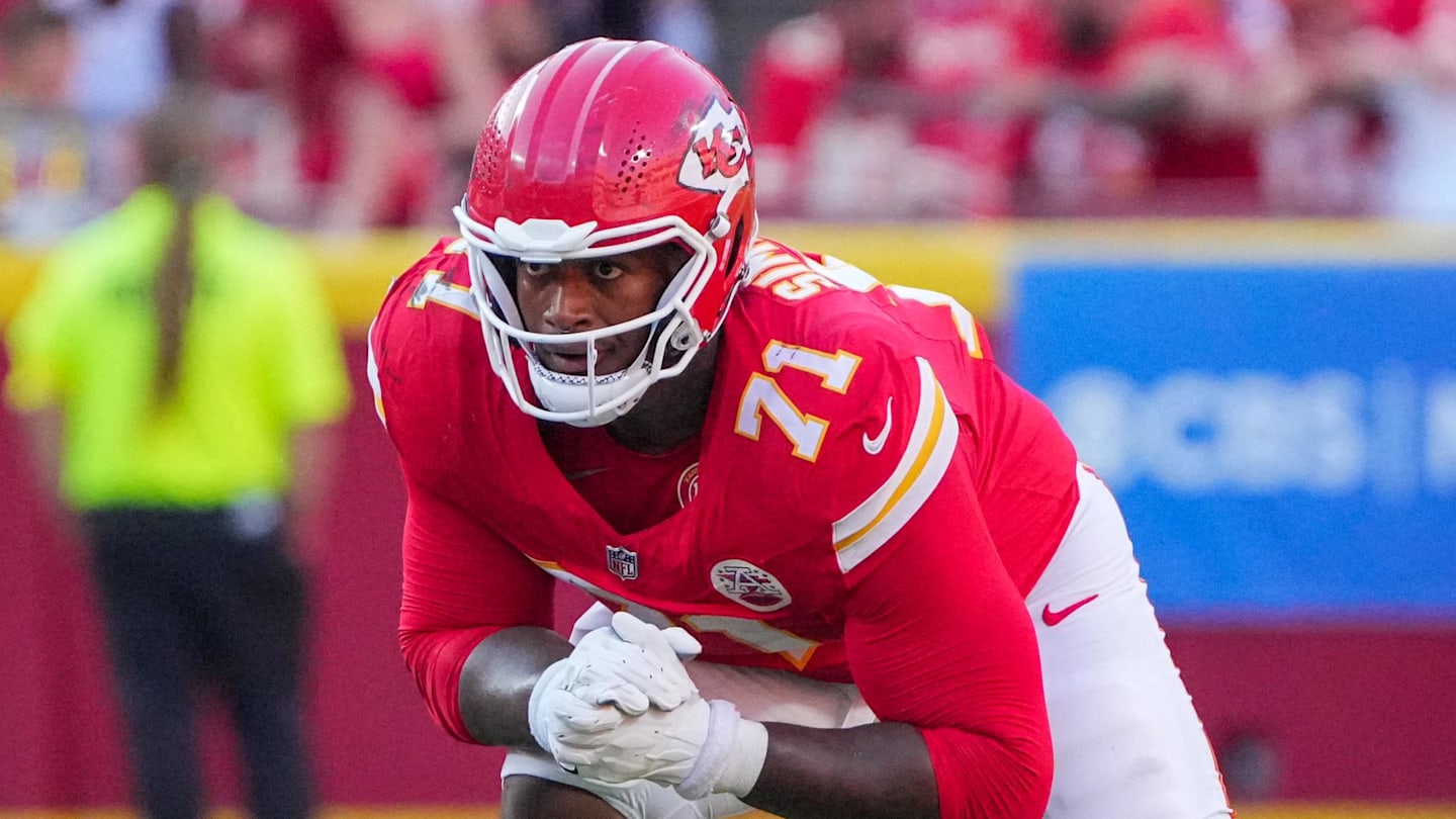 Chiefs Place Starting LT Josh Simmons on IR Amid Crucial Playoff Push