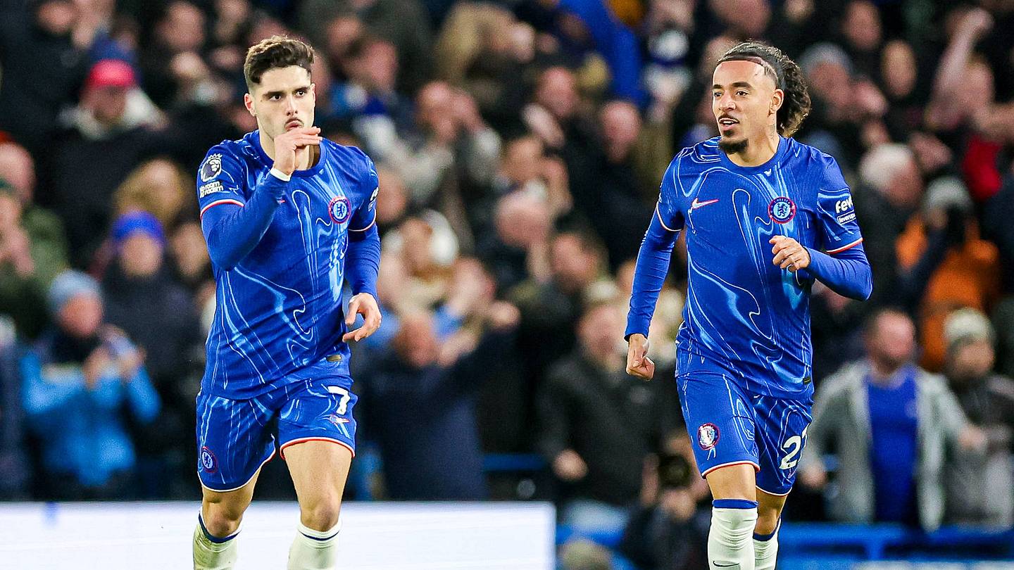 Chelsea 2-1 West Ham: Cole Palmer & Pedro Neto inspire second half comeback