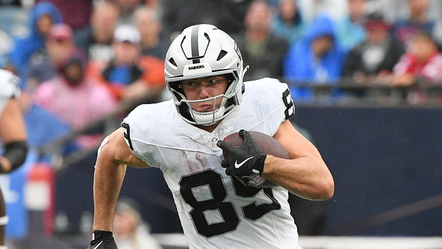 What Latest Raiders Injury Update Reveals About Brock Bowers