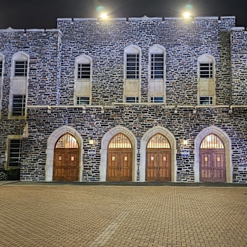 Son of Former Cowboys Star Attracts Duke Basketball Head Coach