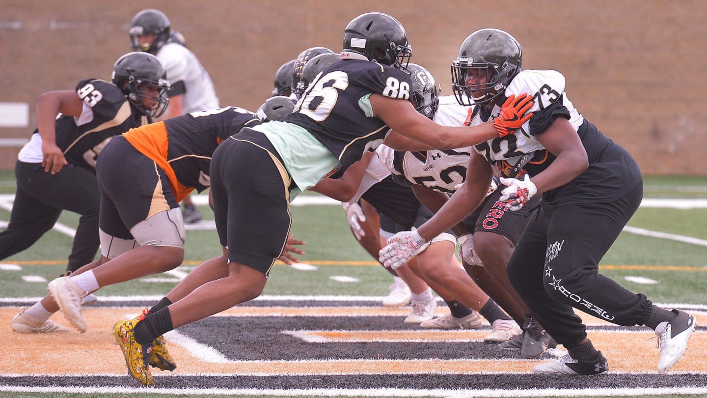 Shedrick Sarratt Jr.'s Commitment Decision: South Carolina Leads in ...