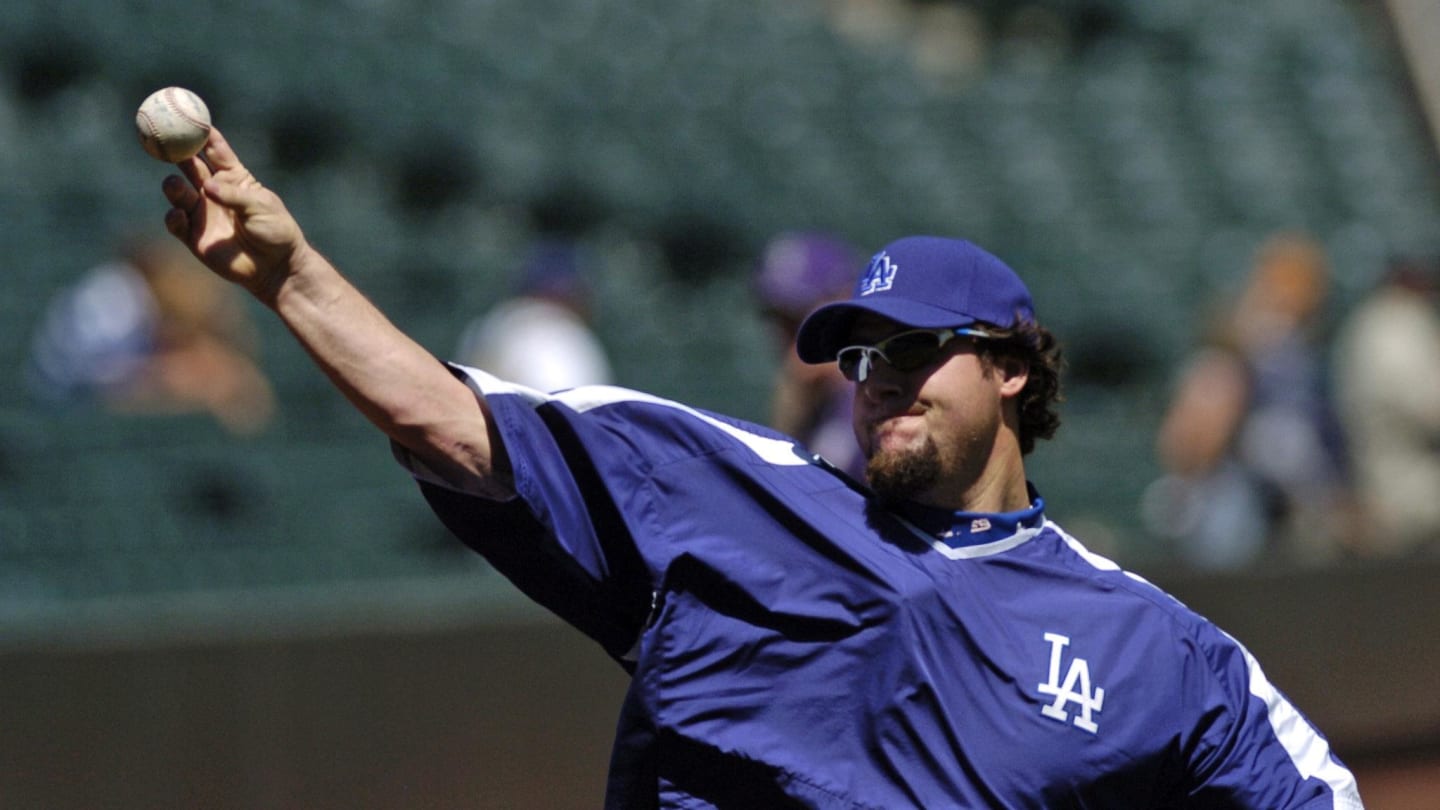 Former Dodgers Closer Returns in an Unusual Role: First-Pitch Thrower