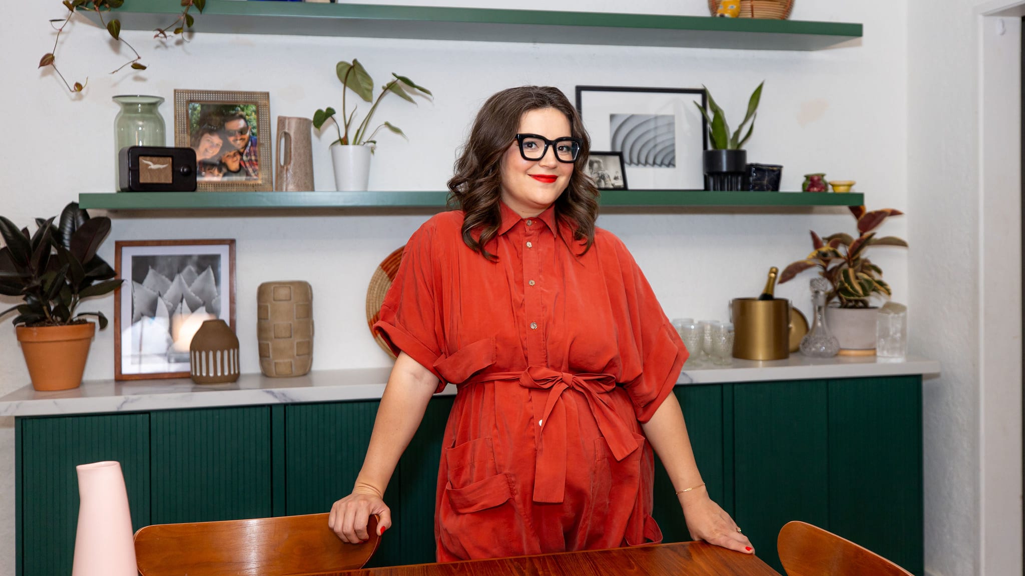Ellen Bennett calms the kitchen chaos on Tastemade’s Kitchen Glow Up, interview