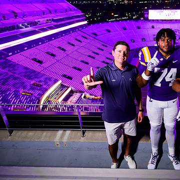 LSU Football Pushing for Four-Star Arkansas Razorbacks Linebacker Commit