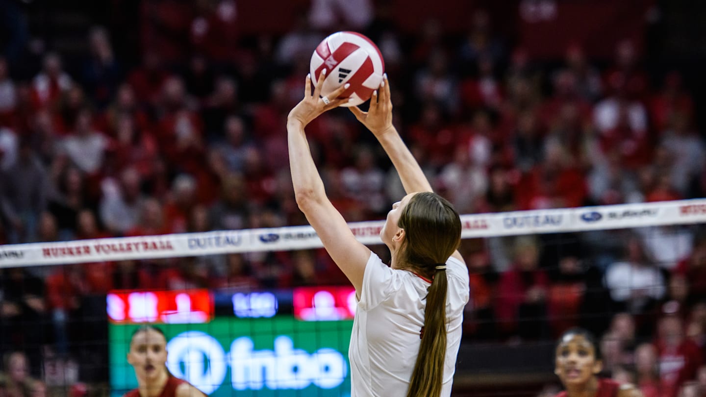 Nebraska Volleyball's Bergen Reilly Claims Her Fifth Setter of the Week ...
