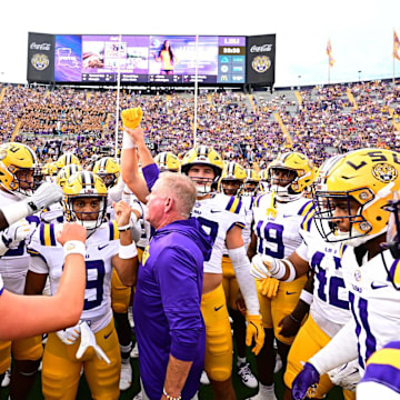 LSU Football Receives Massive Update on Star Defender Ahead of Arkansas ...