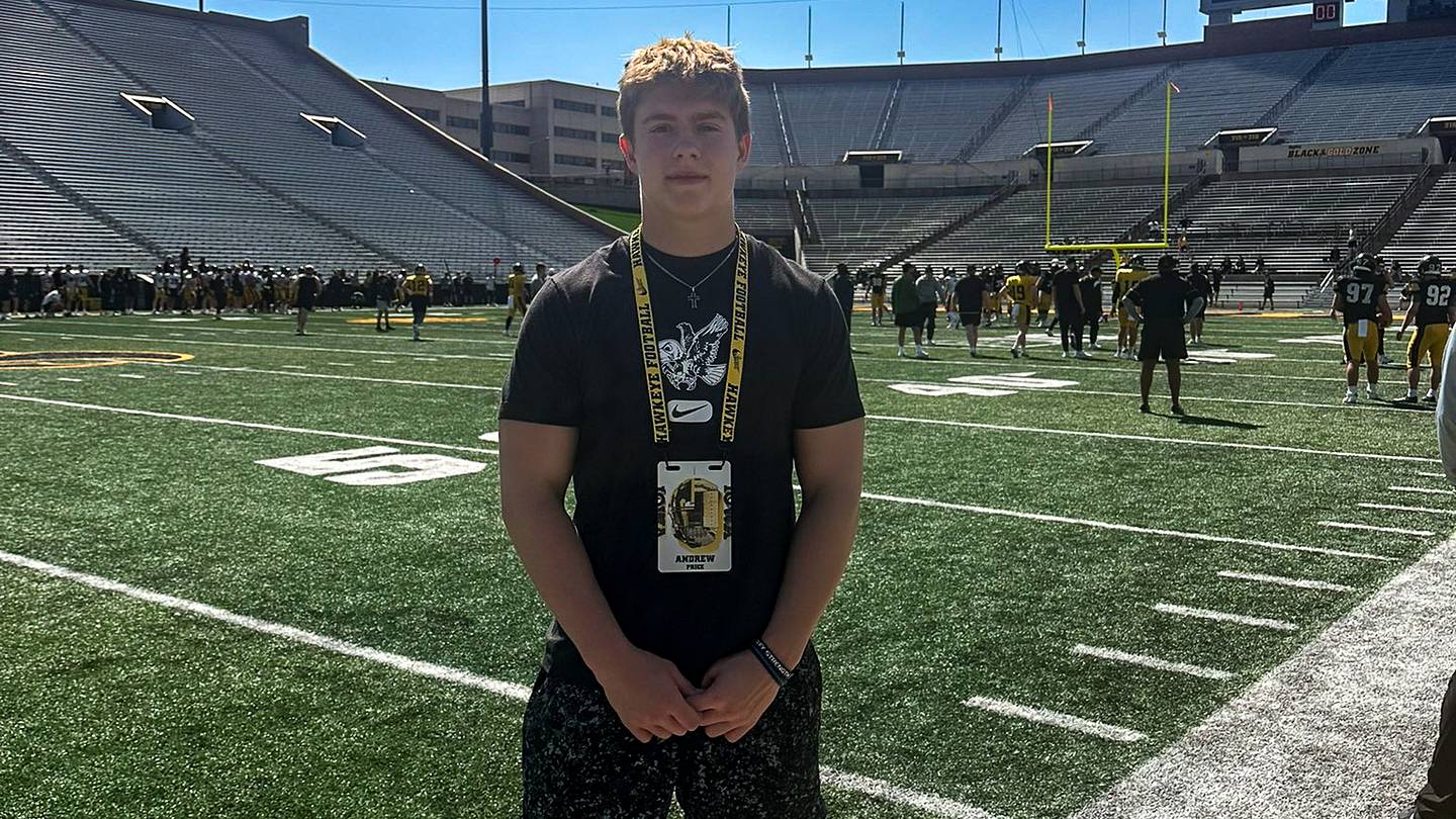 Andrew Price Checks Out Iowa Football