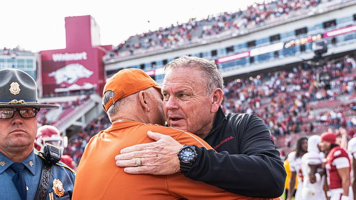 Texas goes old school in refusing to commit to new player pay rules