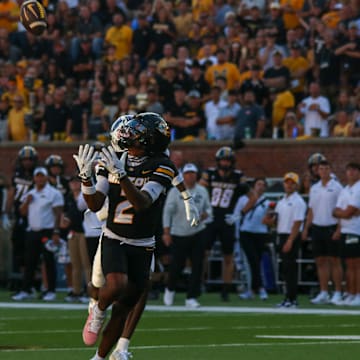 Transfer Linebacker Khalil Jacobs is Fitting in Well in Missouri Defense
