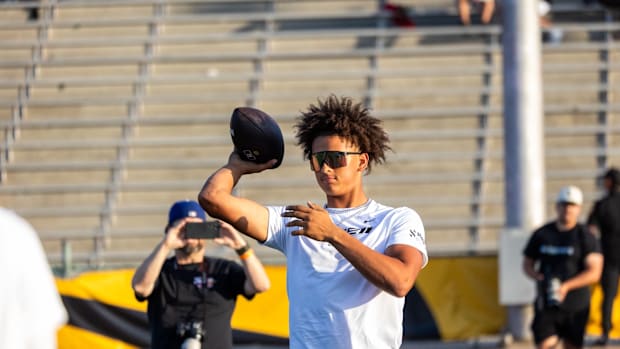 Texas Longhorns QB Commit Dia Bell Announces Devastating Injury News