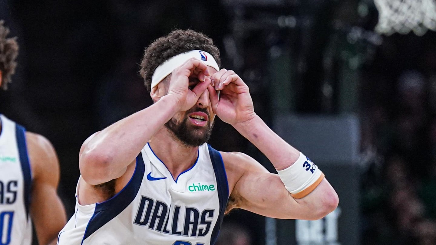 NBA Fans React To Klay Thompson's Performance In Kings-Mavs Game