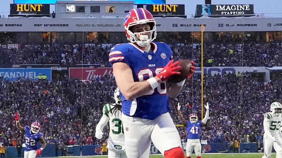 Two Bills' veterans turn Highmark Stadium farewell into six-figure ...