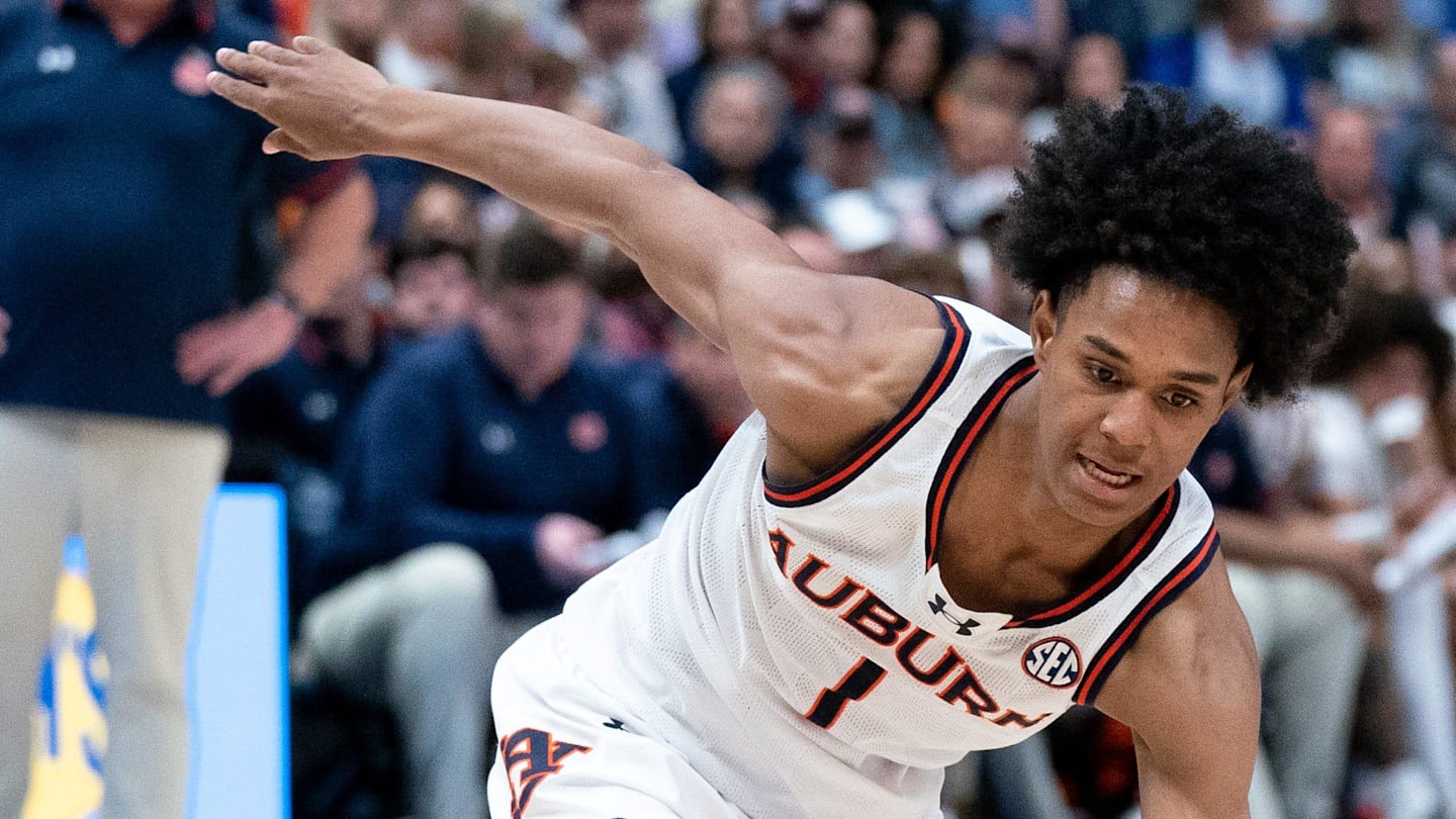 Former Auburn guard sets up visit with Alabama Former Auburn guard sets up visit with Alabama