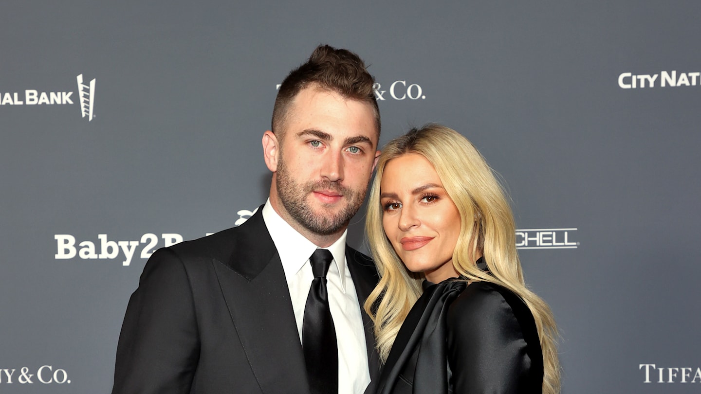 Morgan Stewart and rocker Jordan McGraw welcome baby boy