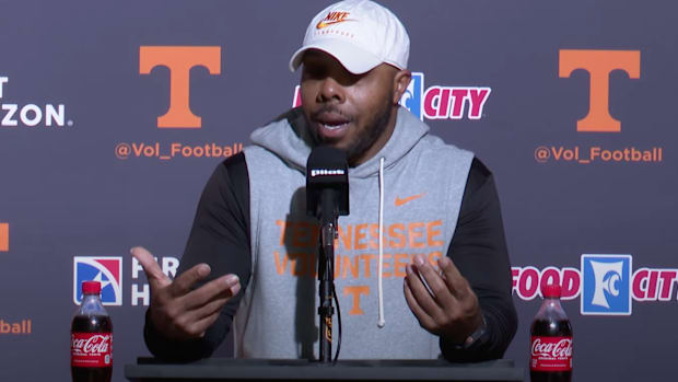 De'Rail Sims Confirms Why Tennessee RB Star Thomas Has Been Quiet Recently