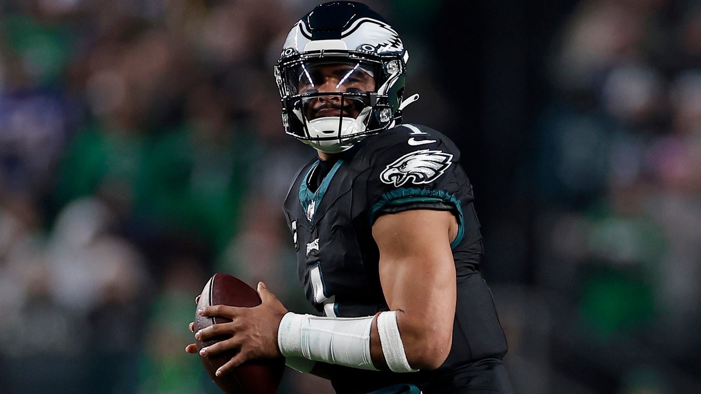 Jalen Hurts sets an NFL record, DeVonta Smith continues his career's ...