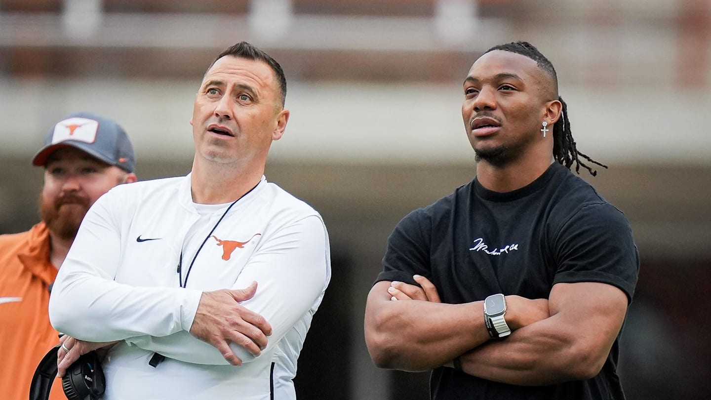 How Bijan Robinson Helped Recruit Texas Longhorns Five-Star RB Commit