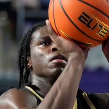 Former Florida high school girls basketball players playing in March ...