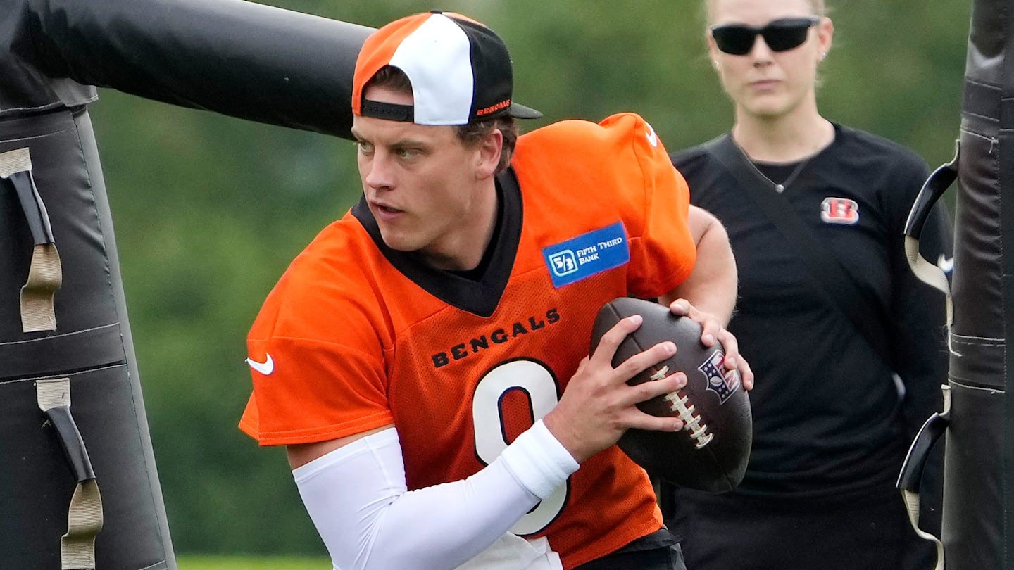 Bengals Star QB Joe Burrow Visits French Riviera, Hangs Out With Justin ...