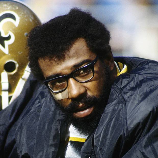 Top 50 Cal Pros: No. 10 - Chuck Muncie, Tortured Talent