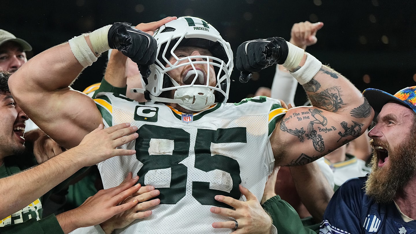 Packers Serve Notice to NFL Elites With Dominant Showing vs. Commanders