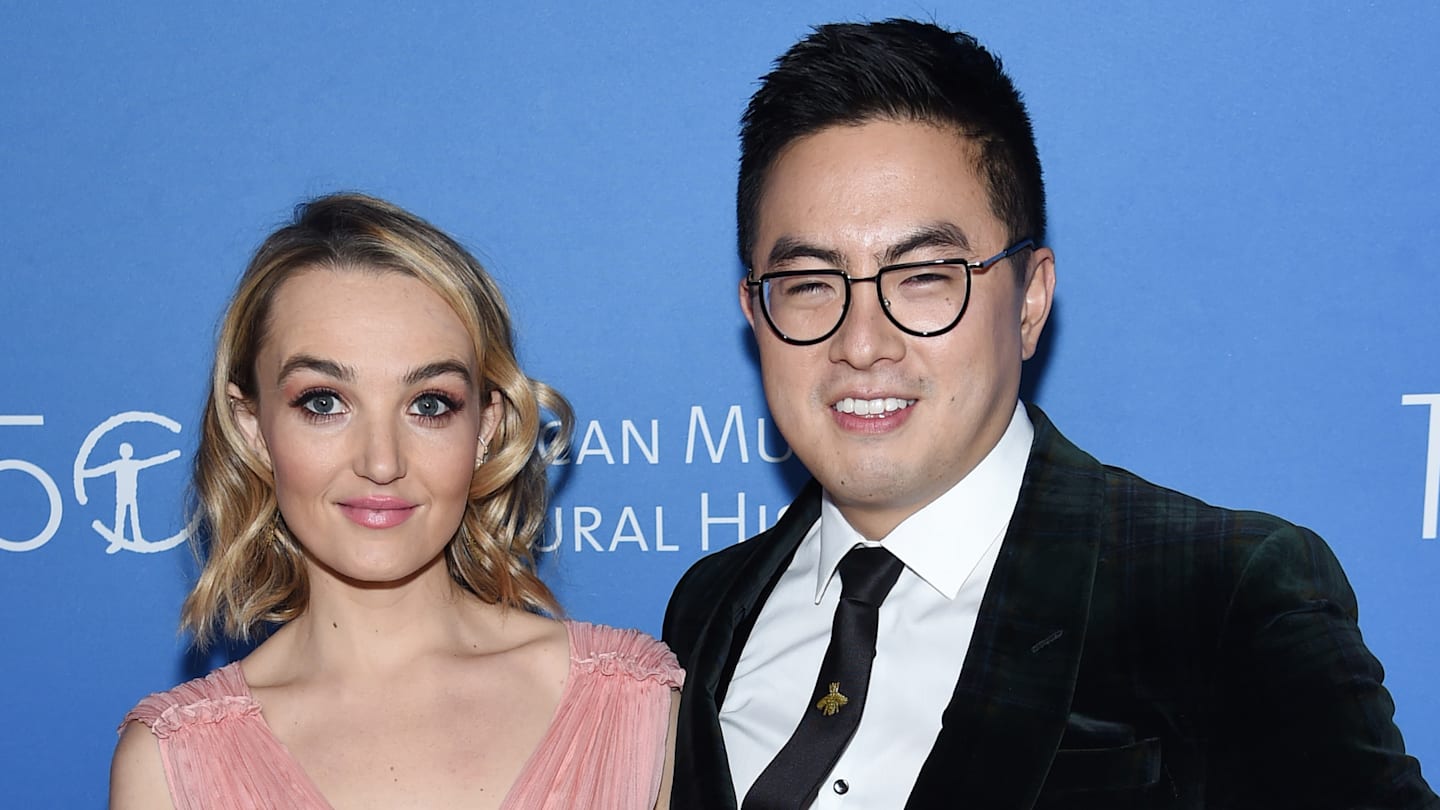 8 SNL cast members past and present are on late-night TV this week