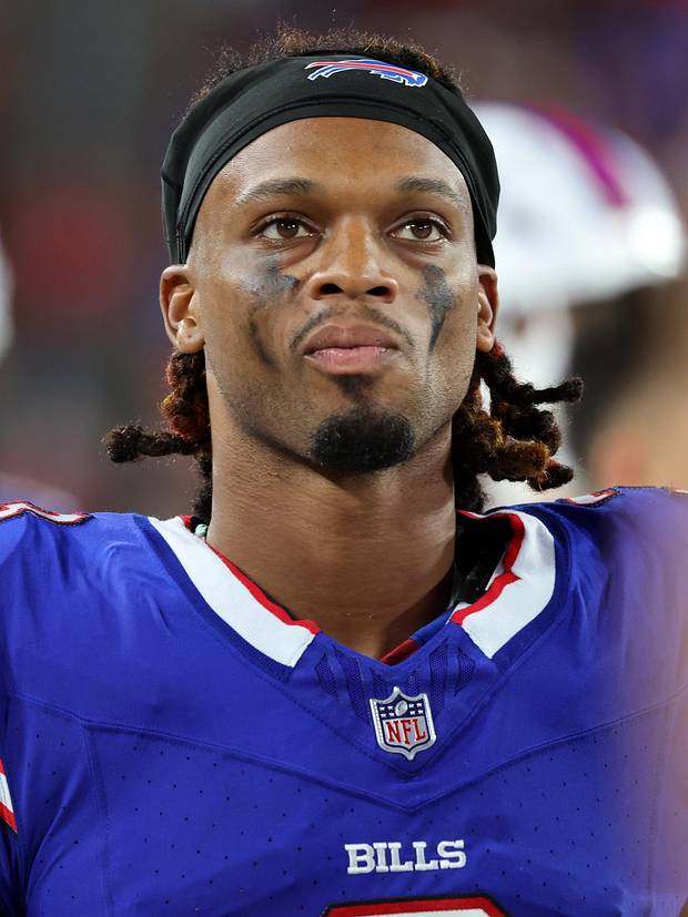Angel City’s Savy King wears Damar Hamlin Bills jersey with special ...
