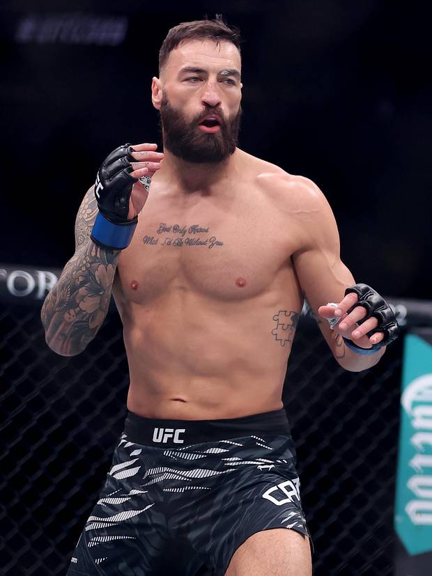 22-fight UFC favorite announces retirement after brutal buzzer-beater ...