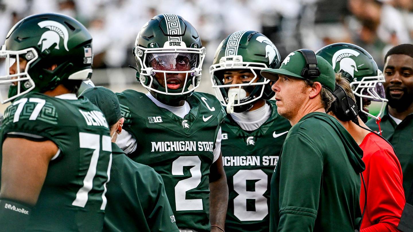 Michigan State Reveals Uniform Combo for Rivalry Game vs. Michigan