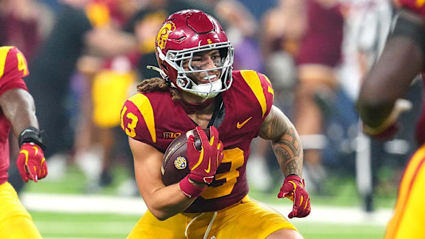 USC Trojans' Matt Entz Raves About Freshman Linebacker Desman Stephens ...