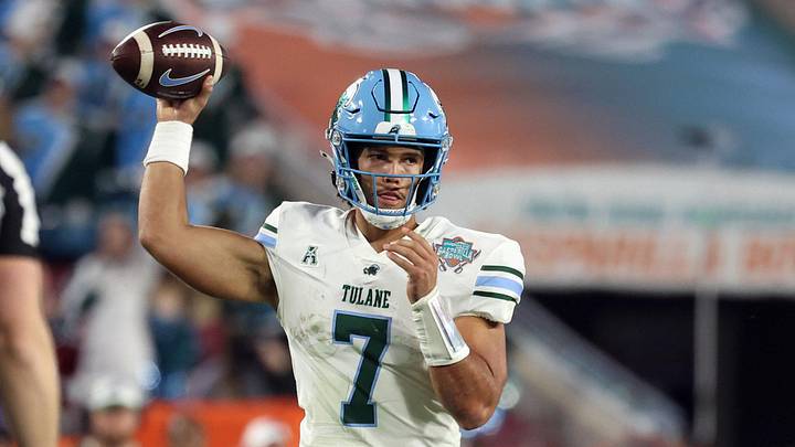 Tulane Green Wave Football Star Watches Spring Game from Sidelines on ...