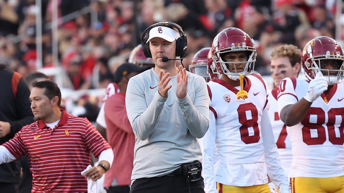 USC Football can't hold Dalton Kincaid, take first loss of the season
