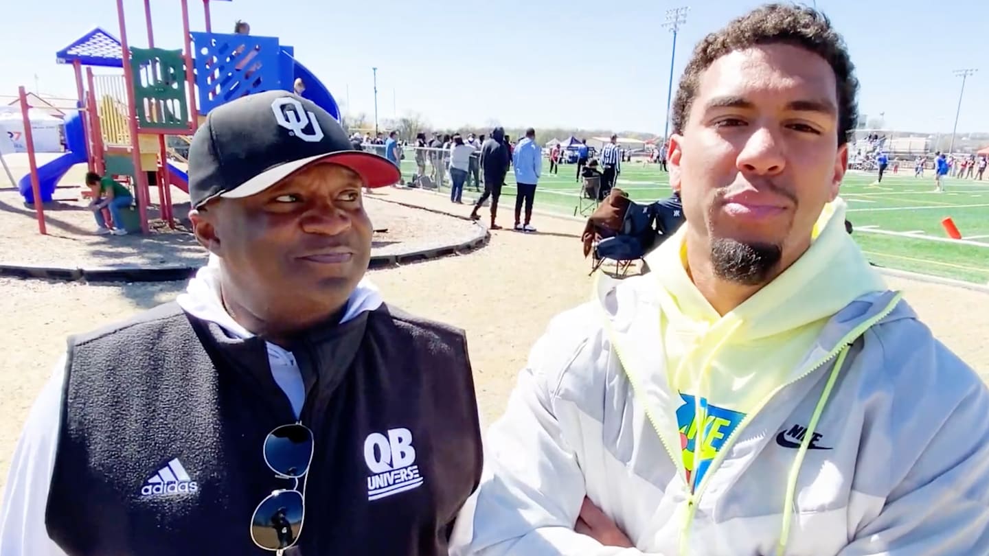 Oklahoma QBs Charles and Casey Thompson Giving Back as Youth Coaches