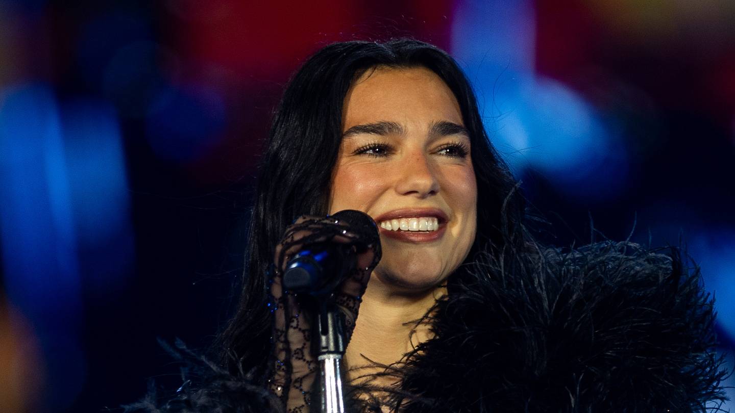 Dua Lipa Gives Cheetah Print a Serious Upgrade With Peek-Boo-Denim ...