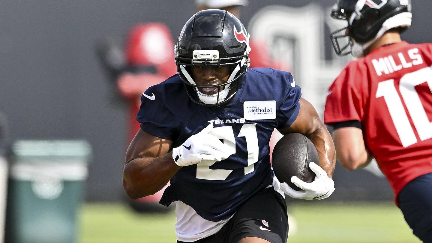 ESPN Claims Houston Texans RB Nick Chubb Is No Longer a Top Back in the NFL