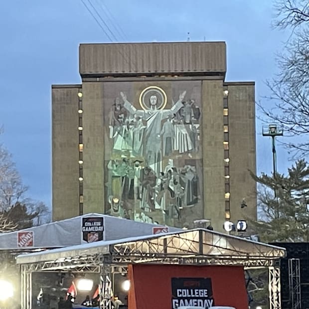 LIVE BLOG: Indiana Takes On Notre Dame In A College Football Playoff Game
