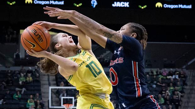 Oregon Ducks Women's Basketball’s Peyton Scott Reaches 2,000 Career Points