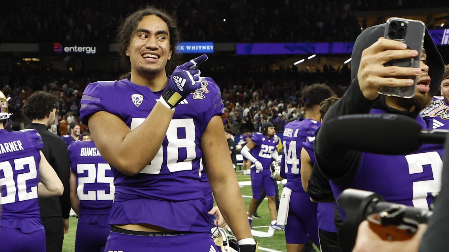 After Fateful Knee Injury, Quentin Moore Starts Over as Spring Ball Begins