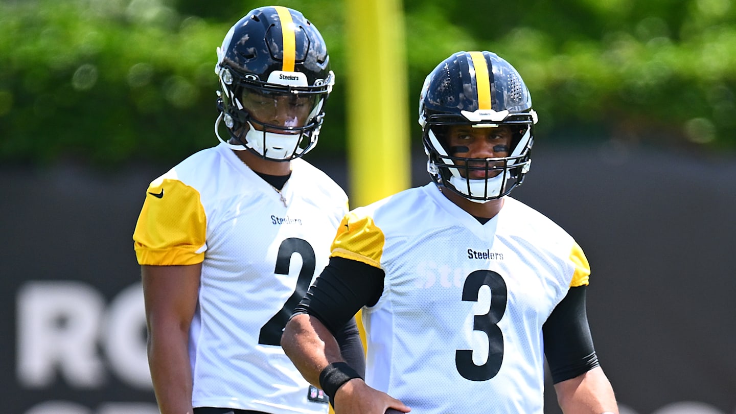 Who is the Steelers' backup quarterback during the 2024 NFL season?